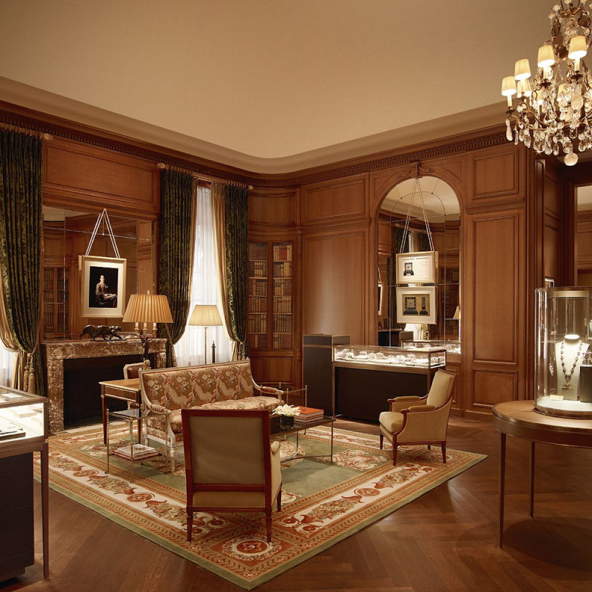 Interesting History: Cartier Bought the First Store for a Pearl Necklace
