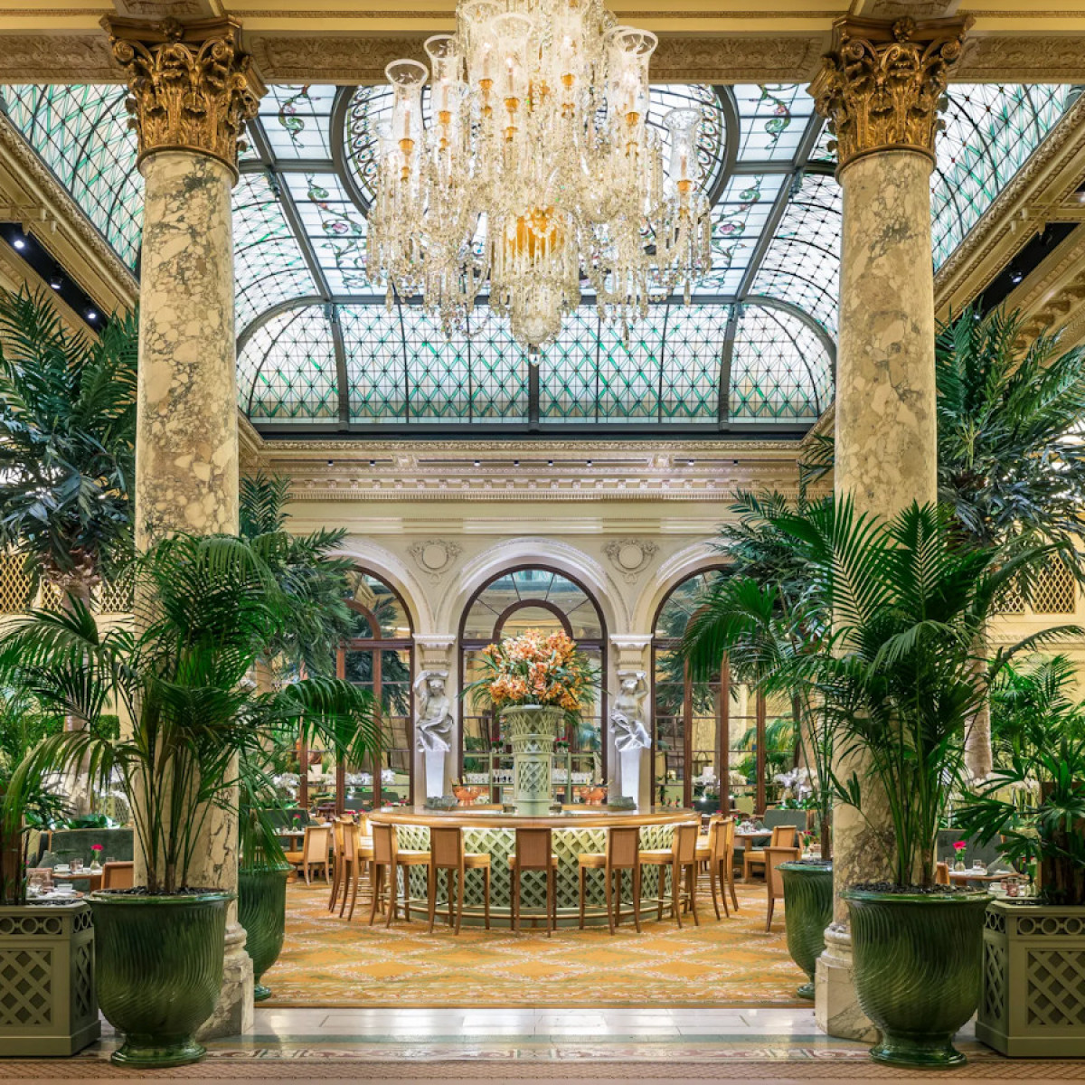 New York's Iconic Hotels: A Historical Overview